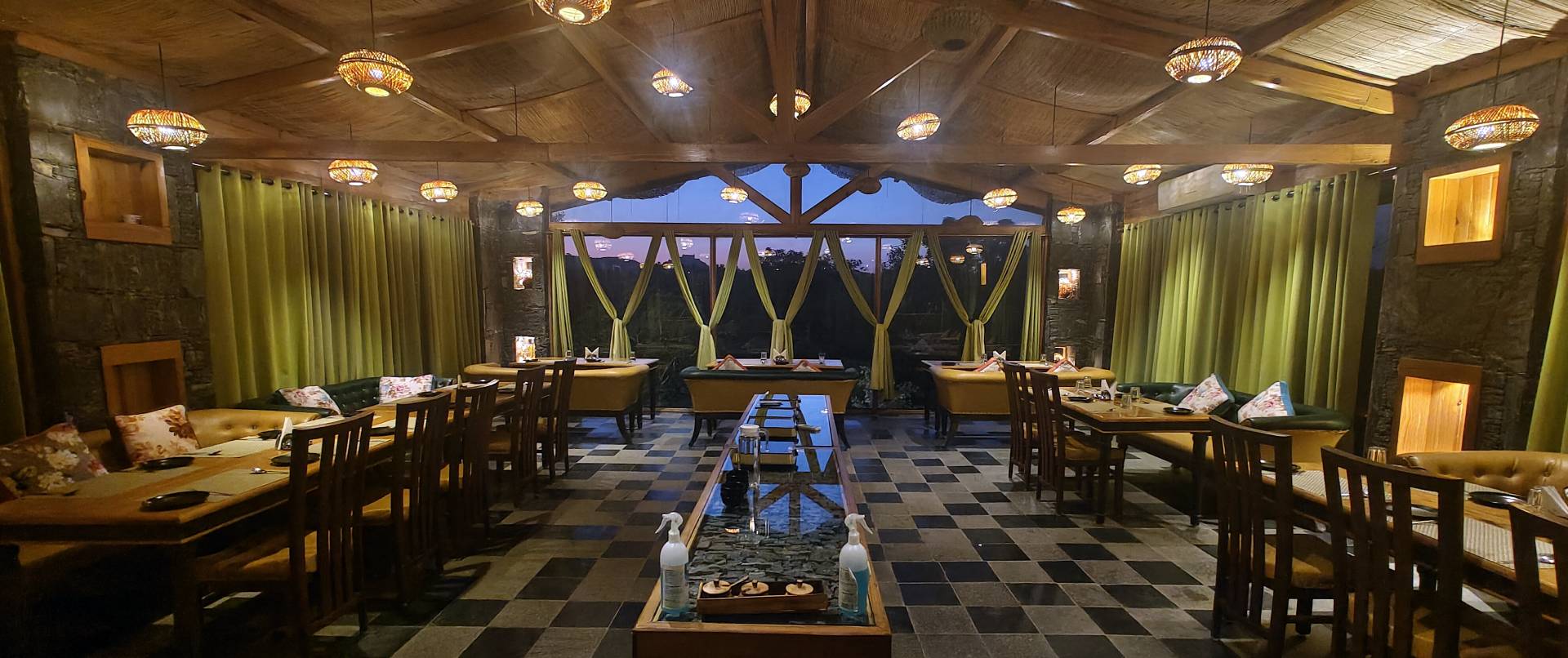 Restaurant - Bella Basera